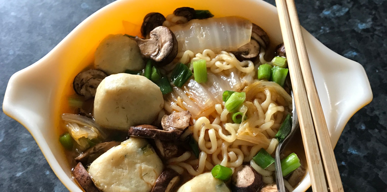 Shin ram yun noodles soup with combination fish balls – helenscchin's Blog