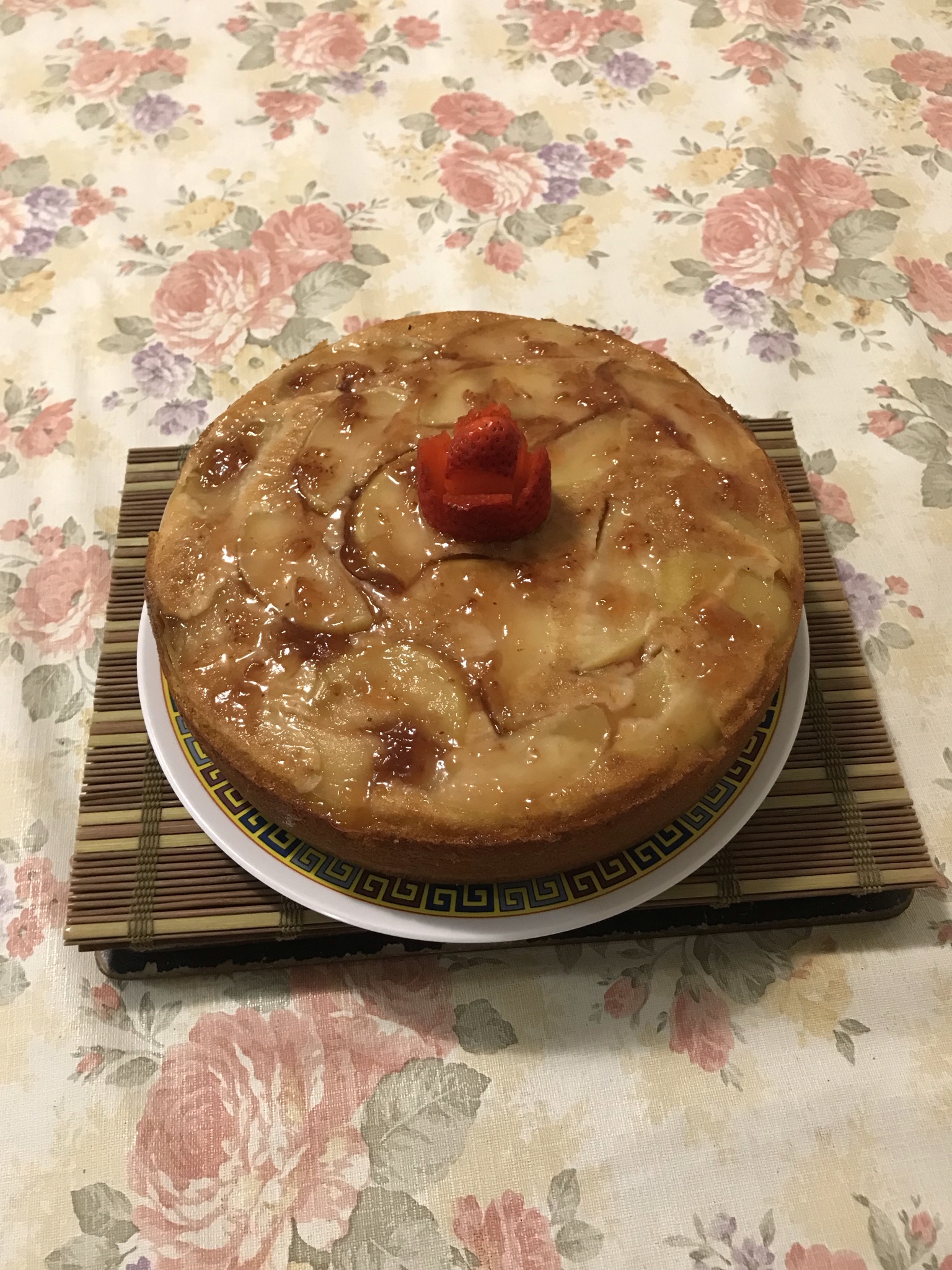 Apple strawberry ricotta cake – helenscchin's Blog
