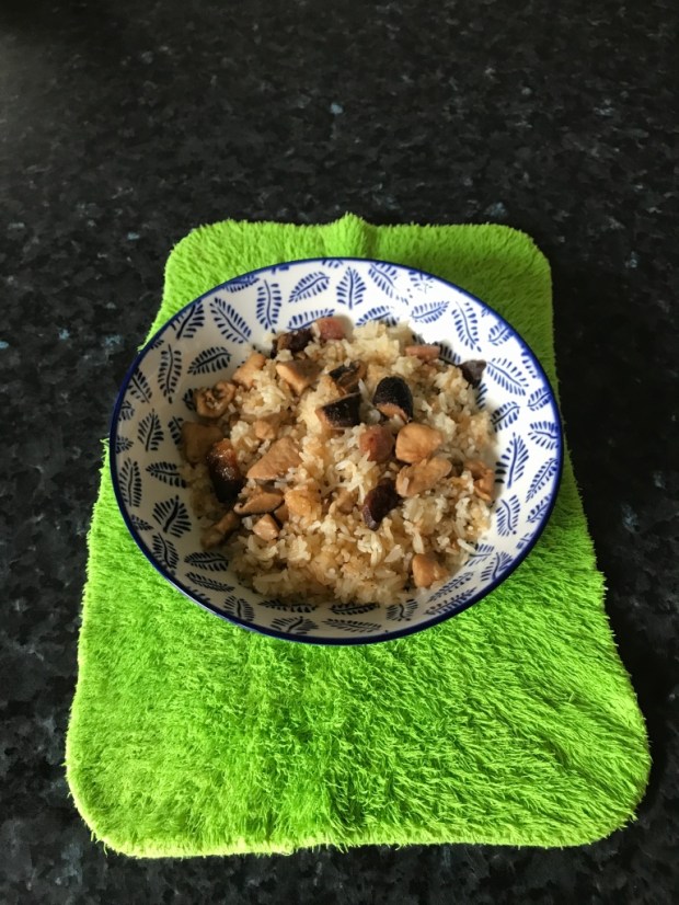 Flavoured chicken rice with lup cheong and lup yuk – helenscchin's Blog