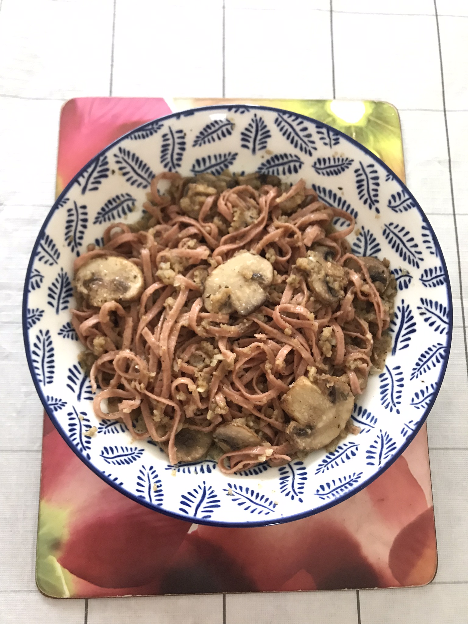 Mushroom beetroot pasta – helenscchin's Blog